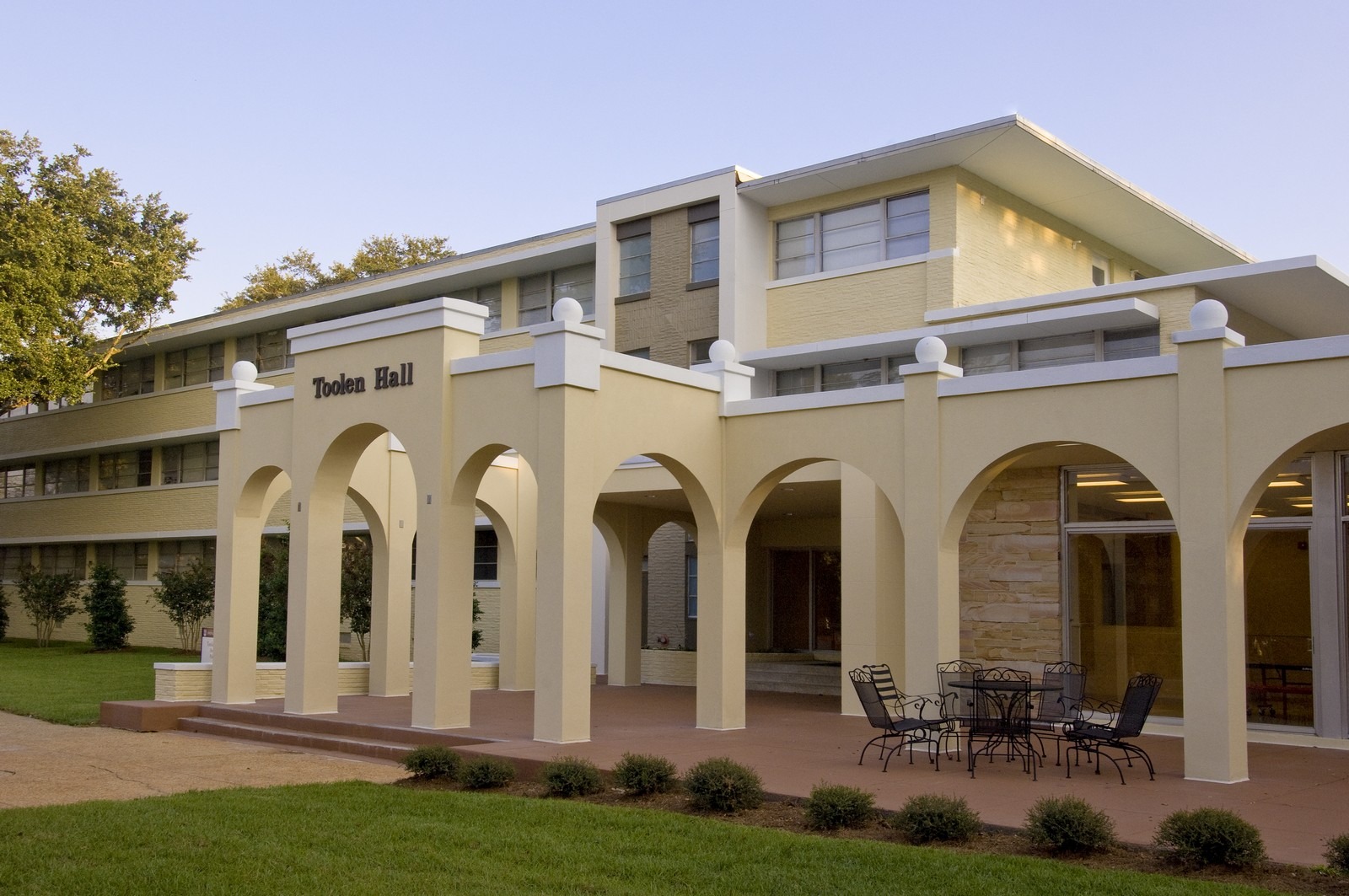 Residence Halls | Explore Spring Hill College Dorms | Alabama